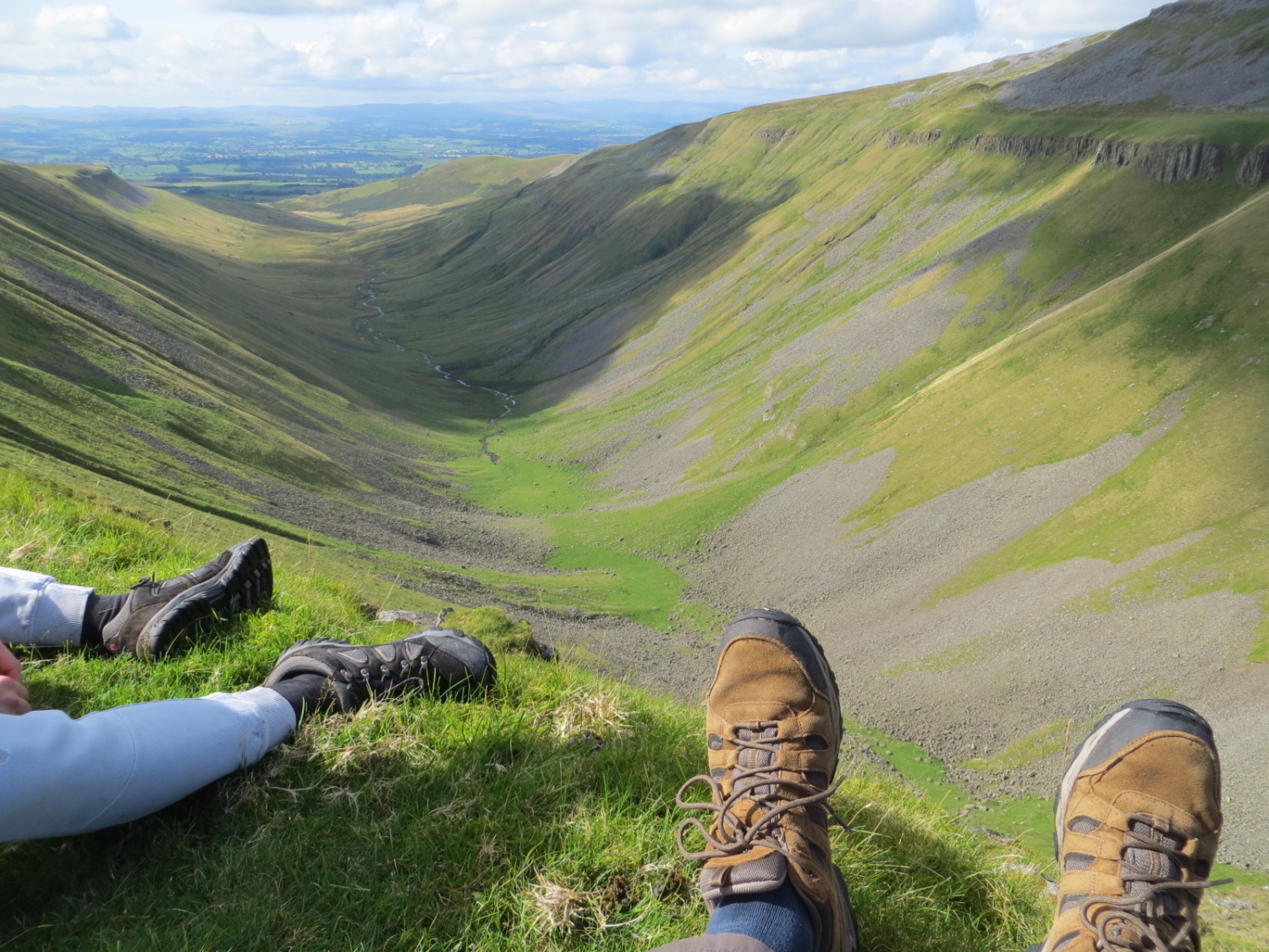 The beautiful village of Dufton in the Eden Valley - Dufton Barn Holidays